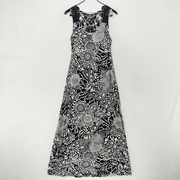 Bila | Dresses | Bila Rayon Black And White Floral Lace Back A Line ...